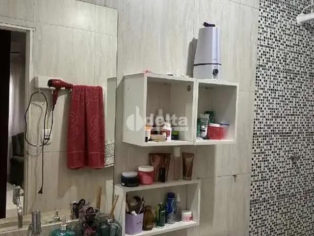 Casa / Sobrado para Venda em Uberlândia/MG Shopping Park 4 Quartos