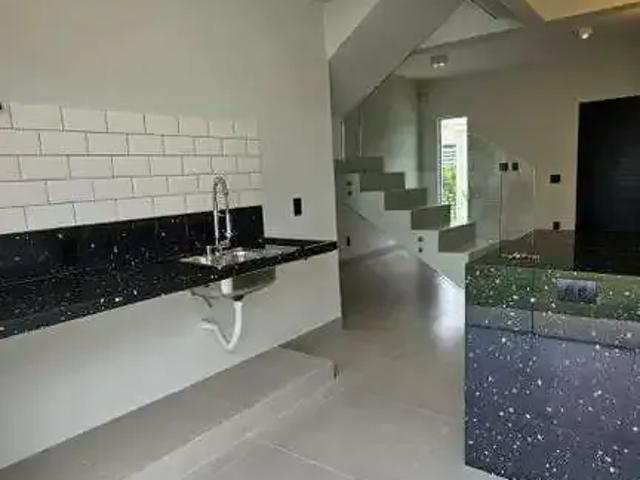 Casa / Sobrado para Venda em Uberlândia/MG Shopping Park 2 Quartos