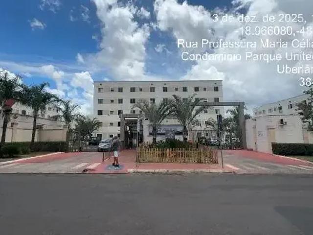Casa / Sobrado para Venda em Uberlândia/MG Shopping Park 2 Quartos