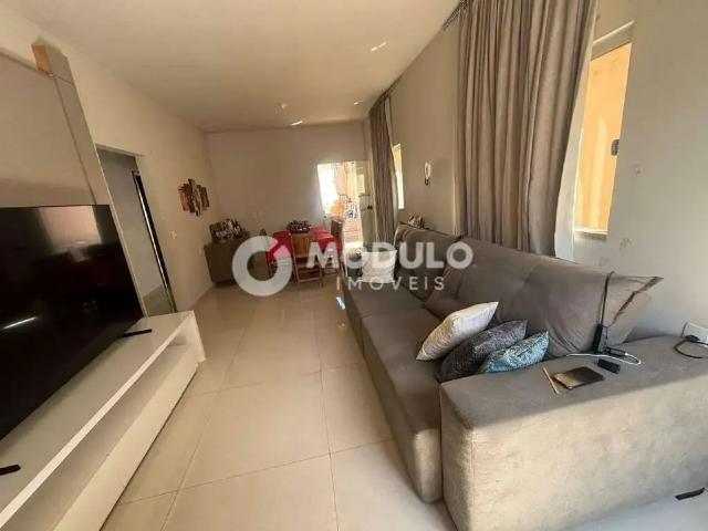 Casa / Sobrado para Venda em Uberlândia/MG Shopping Park 2 Quartos