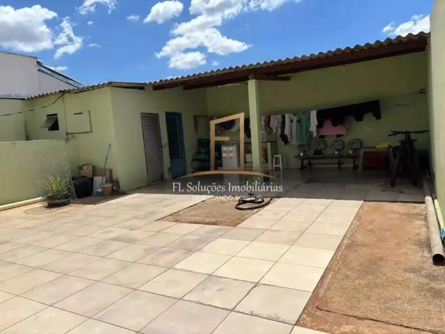 Casa / Sobrado para Venda em Uberlândia/MG Shopping Park 3 Quartos