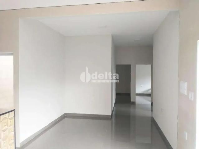 Casa / Sobrado para Venda em Uberlândia/MG Shopping Park 3 Quartos