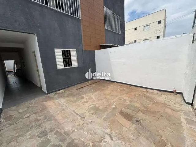 Casa / Sobrado para Venda em Uberlândia/MG Shopping Park 3 Quartos