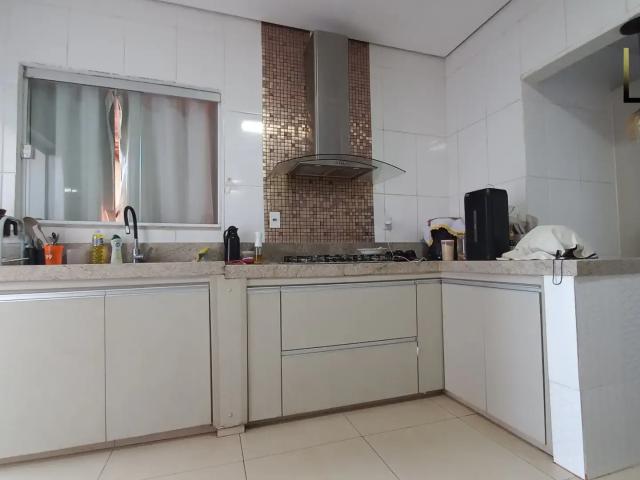 Casa / Sobrado para Venda em Uberlândia/MG Shopping Park 3 Quartos