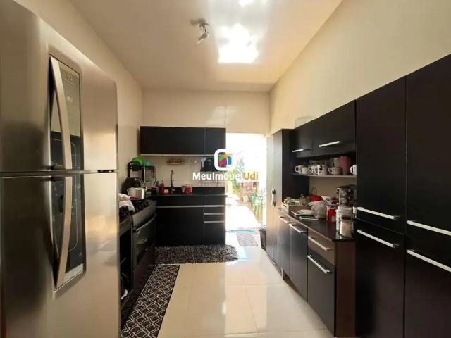 Casa / Sobrado para Venda em Uberlândia/MG Shopping Park 3 Quartos