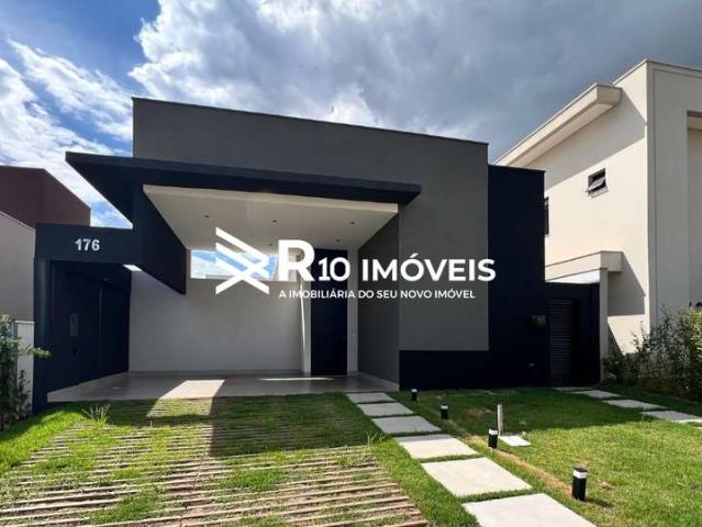 Casa / Sobrado para Venda em Uberlândia/MG Shopping Park 3 Quartos