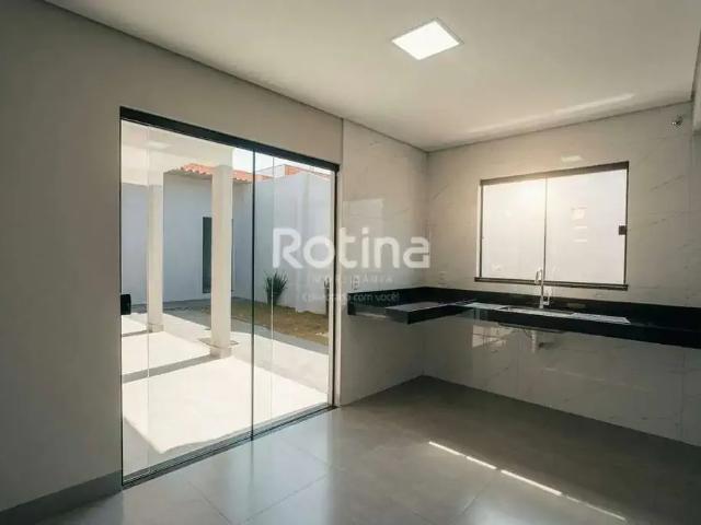 Casa / Sobrado para Venda em Uberlândia/MG Shopping Park 3 Quartos