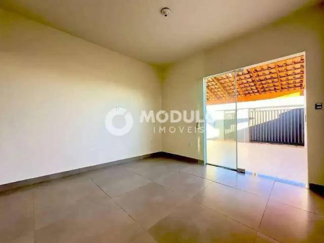 Casa / Sobrado para Venda em Uberlândia/MG Shopping Park 3 Quartos