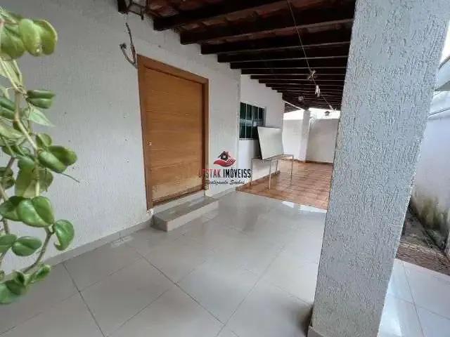 Casa / Sobrado para Venda em Uberlândia/MG Patrimônio 3 Quartos