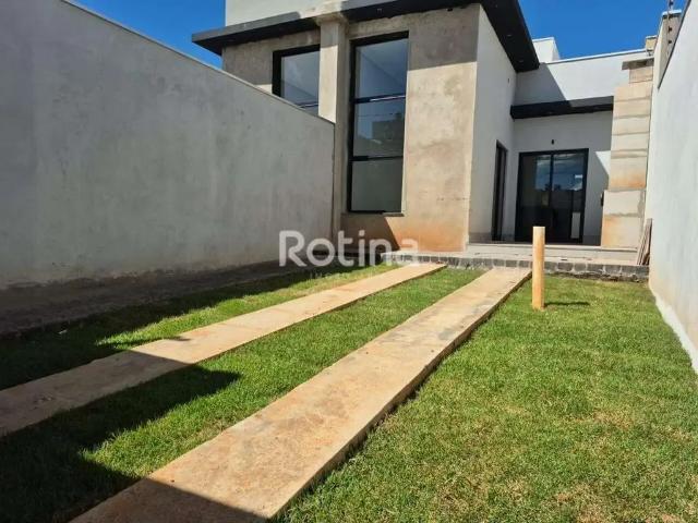 Casa / Sobrado para Venda em Uberlândia/MG Pampulha 3 Quartos