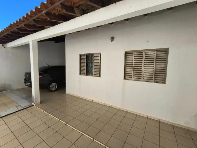 Casa / Sobrado para Venda em Uberlândia/MG Pampulha 3 Quartos