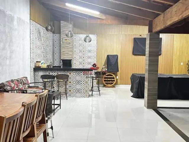 Casa / Sobrado para Venda em Uberlândia/MG Parque Residencial do Camaru 3 Quartos