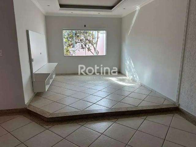 Casa / Sobrado para Venda em Uberlândia/MG Planalto 3 Quartos