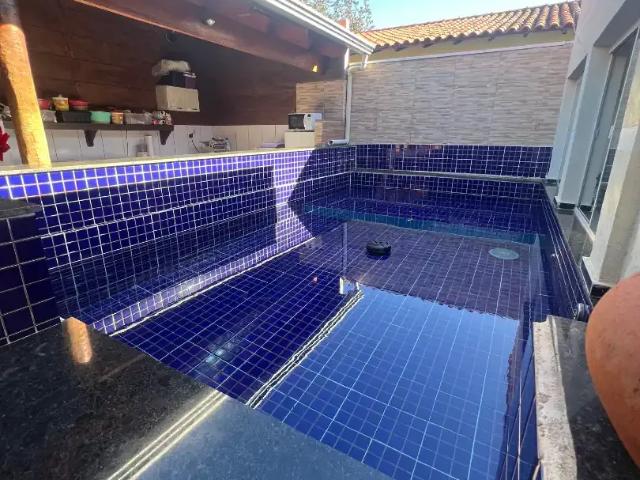 Casa / Sobrado para Venda em Uberlândia/MG Planalto 3 Quartos