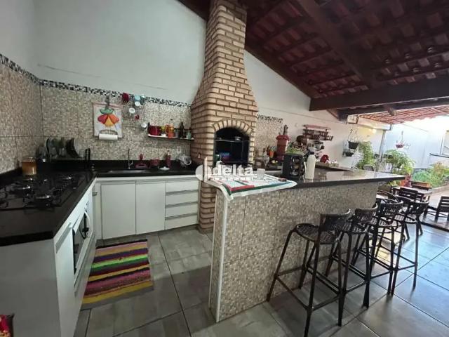 Casa / Sobrado para Venda em Uberlândia/MG Planalto 3 Quartos