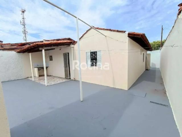 Casa / Sobrado para Venda em Uberlândia/MG Planalto 2 Quartos