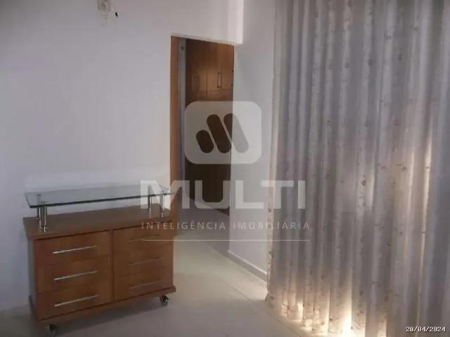 Casa / Sobrado para Venda em Uberlândia/MG Presidente Roosevelt 3 Quartos