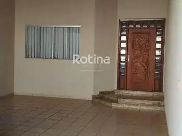 Casa / Sobrado para Venda em Uberlândia/MG Presidente Roosevelt 3 Quartos