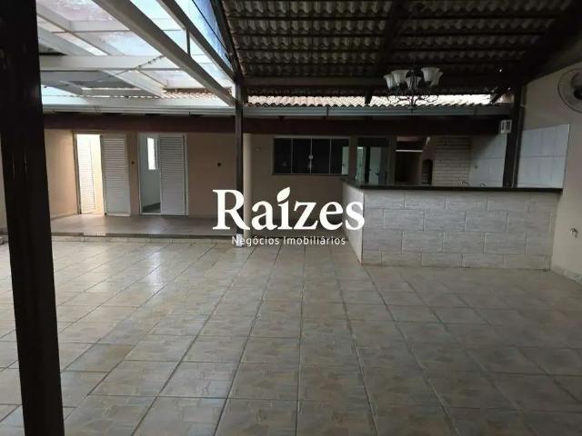 Casa / Sobrado para Venda em Uberlândia/MG Presidente Roosevelt 3 Quartos