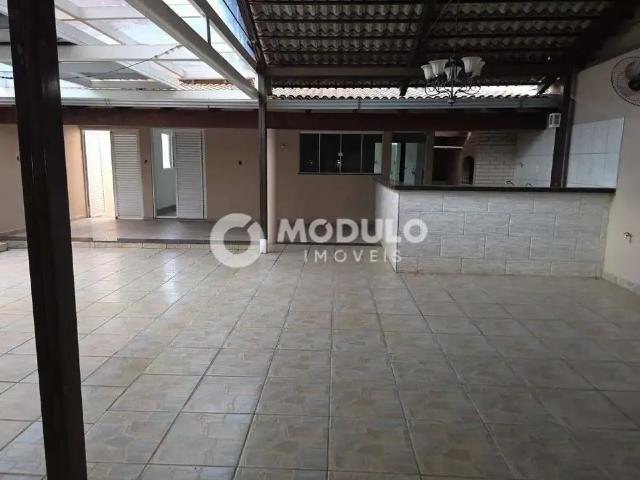 Casa / Sobrado para Venda em Uberlândia/MG Presidente Roosevelt 3 Quartos