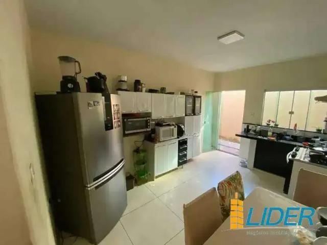 Casa / Sobrado para Venda em Uberlândia/MG Presidente Roosevelt 3 Quartos
