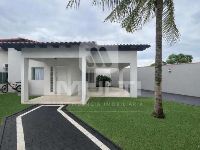 Casa / Sobrado para Venda em Uberlândia/MG Presidente Roosevelt 3 Quartos