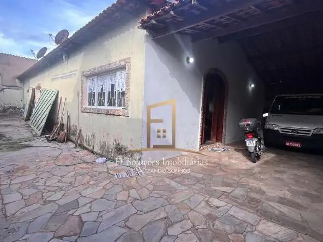 Casa / Sobrado para Venda em Uberlândia/MG Presidente Roosevelt 3 Quartos