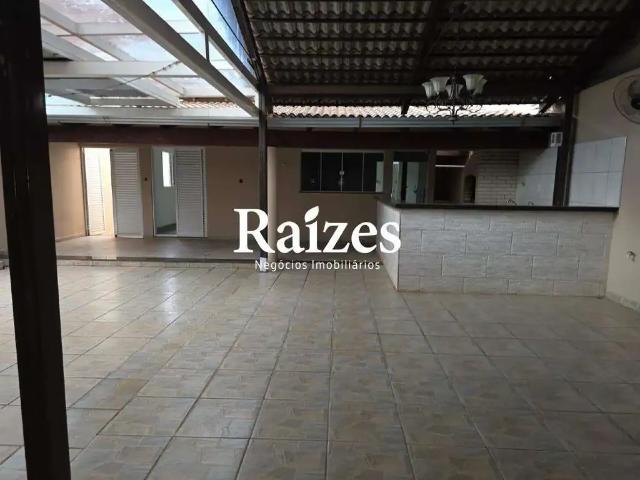 Casa / Sobrado para Venda em Uberlândia/MG Presidente Roosevelt 3 Quartos