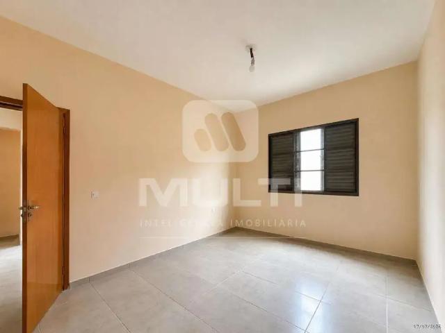 Casa / Sobrado para Venda em Uberlândia/MG Presidente Roosevelt 12 Quartos