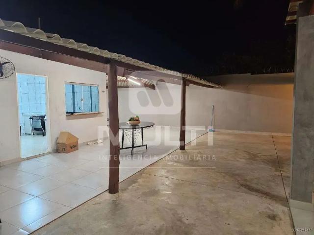 Casa / Sobrado para Venda em Uberlândia/MG Presidente Roosevelt 2 Quartos