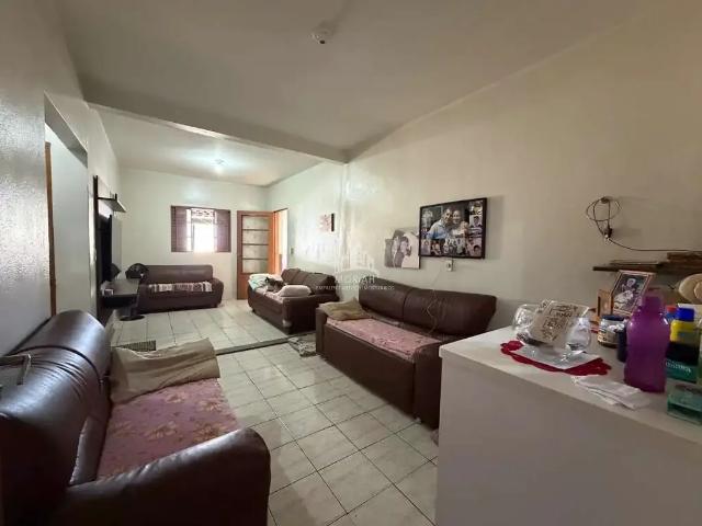 Casa / Sobrado para Venda em Uberlândia/MG Presidente Roosevelt 4 Quartos