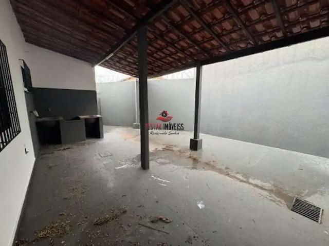 Casa / Sobrado para Venda em Uberlândia/MG Presidente Roosevelt 4 Quartos