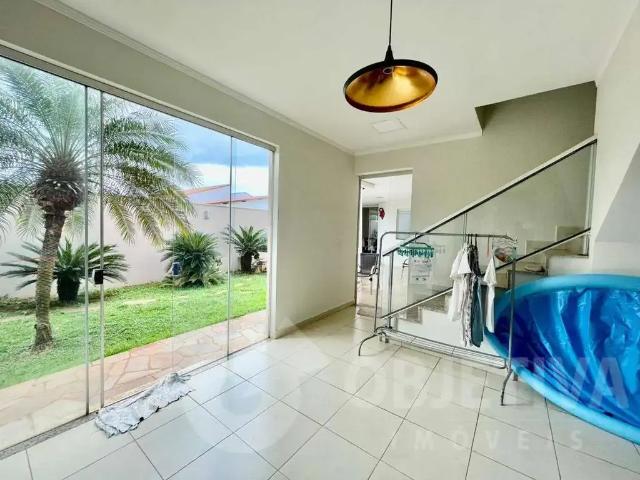 Casa / Sobrado para Venda em Uberlândia/MG Presidente Roosevelt 4 Quartos