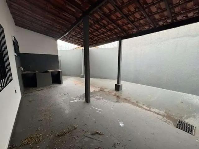 Casa / Sobrado para Venda em Uberlândia/MG Presidente Roosevelt 4 Quartos