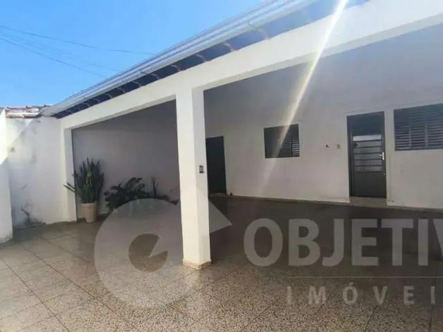 Casa / Sobrado para Venda em Uberlândia/MG Presidente Roosevelt 5 Quartos