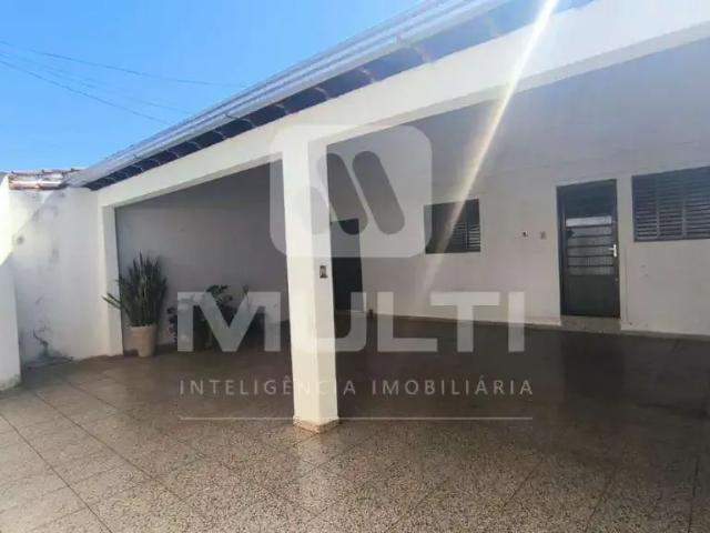 Casa / Sobrado para Venda em Uberlândia/MG Presidente Roosevelt 5 Quartos