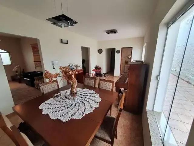 Casa / Sobrado para Venda em Uberlândia/MG Rezende 3 Quartos
