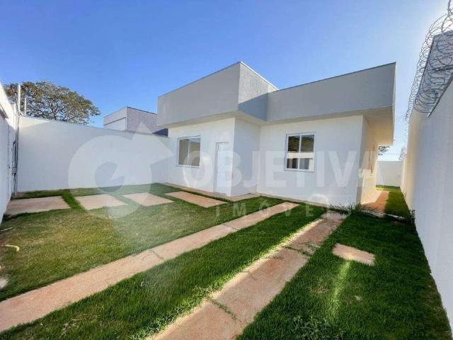 Casa / Sobrado para Venda em Uberlândia/MG Residencial Fruta do Conde 2 Quartos