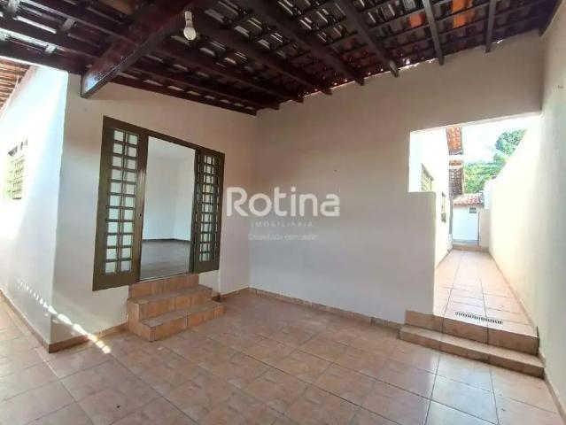 Casa / Sobrado para Venda em Uberlândia/MG Residencial Nosso Lar 3 Quartos