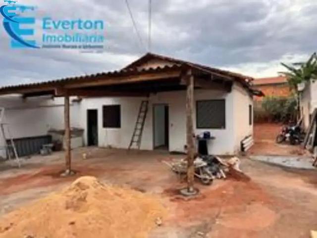 Casa / Sobrado para Venda em Uberlândia/MG Tocantins 2 Quartos