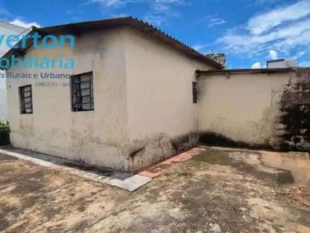 Casa / Sobrado para Venda em Uberlândia/MG Tabajaras 2 Quartos