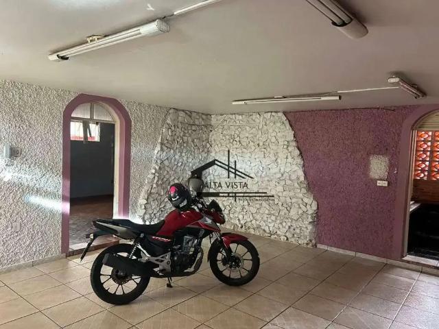 Casa / Sobrado para Venda em Uberlândia/MG Tabajaras 3 Quartos