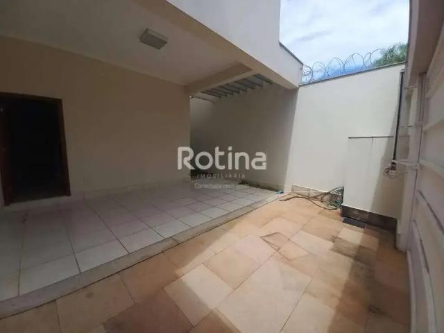 Casa / Sobrado para Venda em Uberlândia/MG Tabajaras 3 Quartos