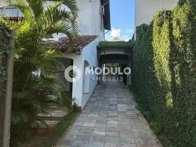 Casa / Sobrado para Venda em Uberlândia/MG Tabajaras 4 Quartos
