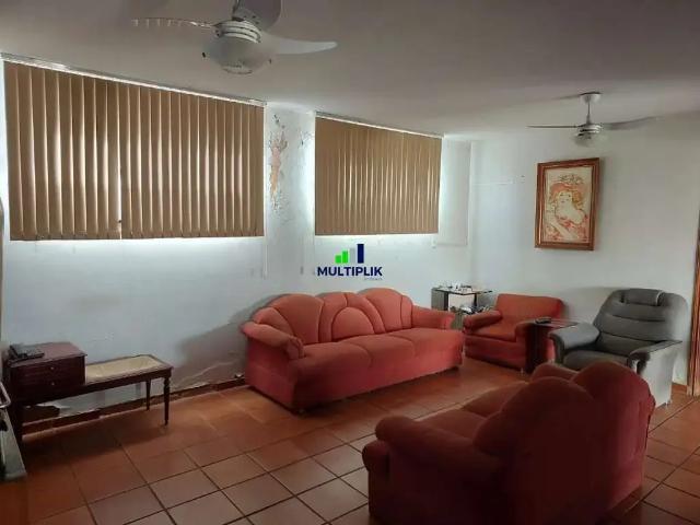 Casa / Sobrado para Venda em Uberlândia/MG Tabajaras 4 Quartos