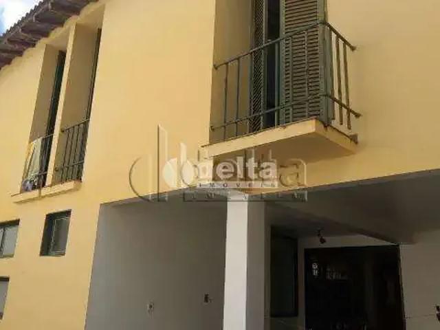 Casa / Sobrado para Venda em Uberlândia/MG Tabajaras 5 Quartos