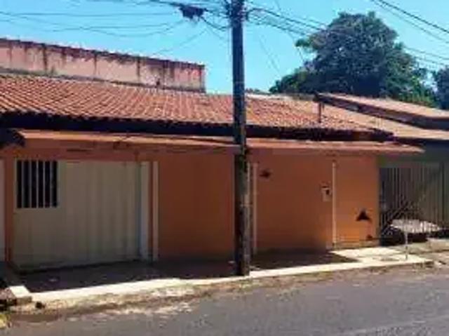 Casa / Sobrado para Venda em Uberlândia/MG Taiaman 4 Quartos