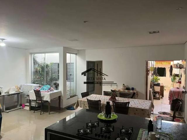 Casa / Sobrado para Venda em Uberlândia/MG Taiaman 2 Quartos