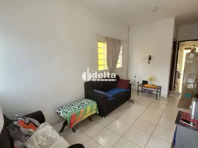 Casa / Sobrado para Venda em Uberlândia/MG Taiaman 2 Quartos