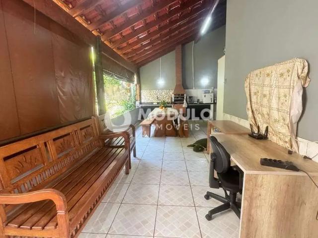 Casa / Sobrado para Venda em Uberlândia/MG Taiaman 3 Quartos